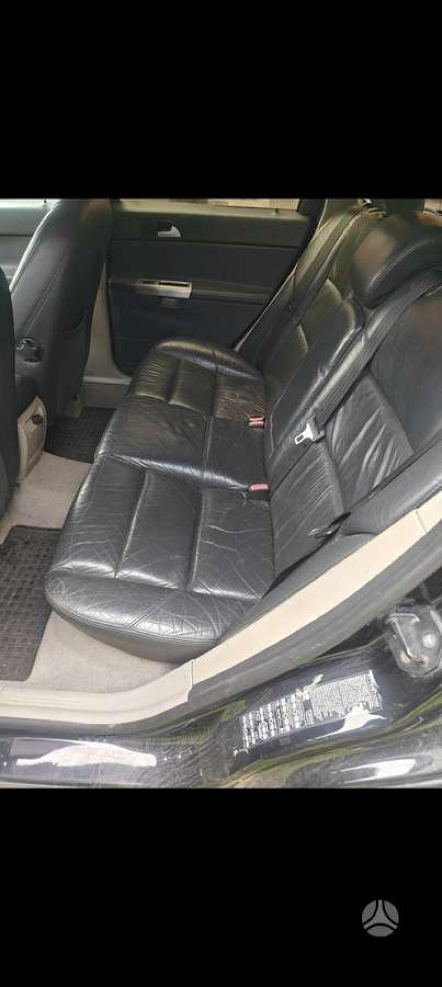 Melns Volvo V50 2005 Viļņa, ar dzinēja tilpumu 2.00 L un nobraukumu 393 tūkst. km par 1700 €, foto 7 vietnē AUTOMOTO.COM.LV