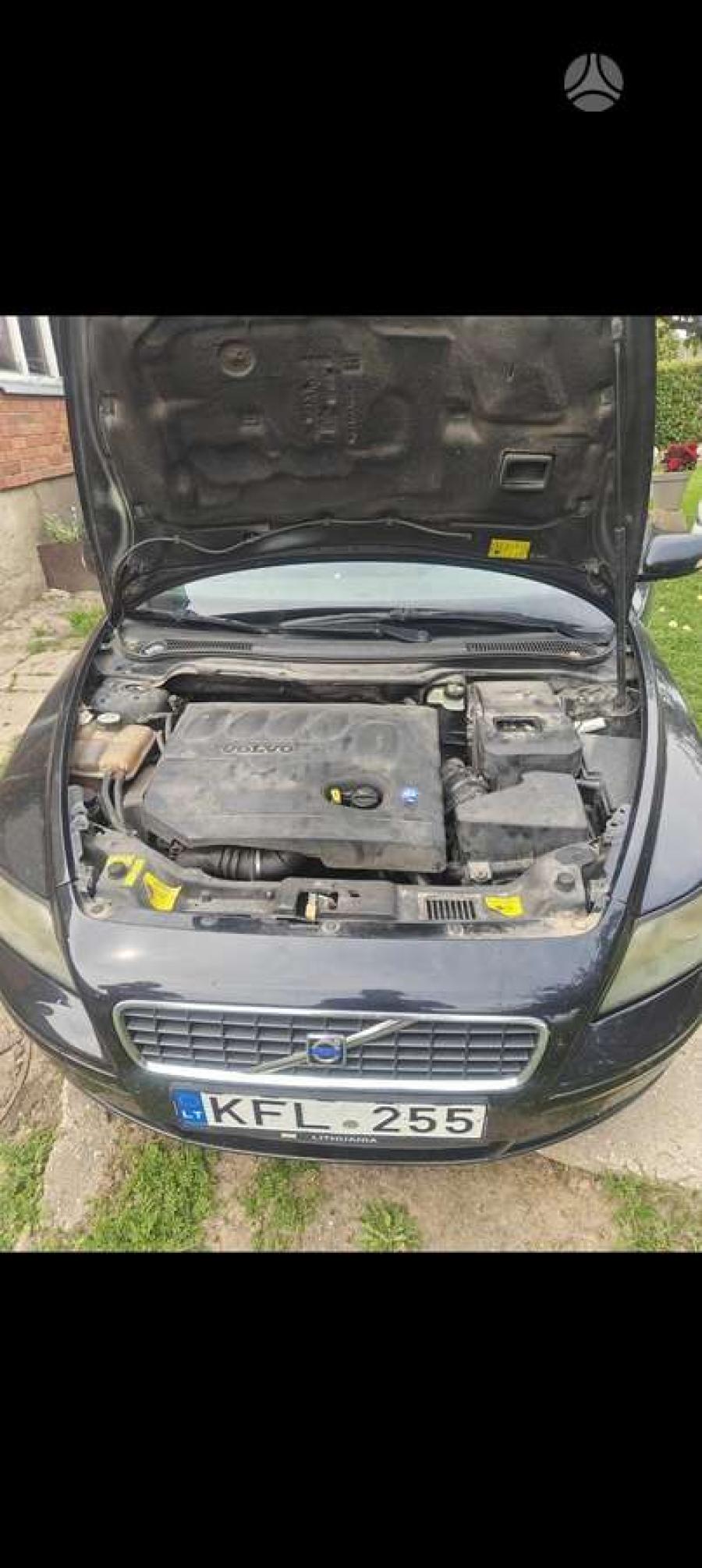 Melns Volvo V50 2005 Viļņa, ar dzinēja tilpumu 2.00 L un nobraukumu 393 tūkst. km par 1700 €, foto 9 vietnē AUTOMOTO.COM.LV