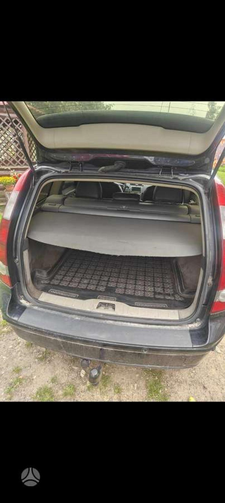 Melns Volvo V50 2005 Viļņa, ar dzinēja tilpumu 2.00 L un nobraukumu 393 tūkst. km par 1700 €, foto 10 vietnē AUTOMOTO.COM.LV