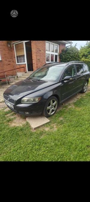 Melns Volvo V50 2005 Viļņa, ar dzinēja tilpumu 2.00 L un nobraukumu 393 tūkst. km par 1700 €, foto 12 vietnē AUTOMOTO.COM.LV
