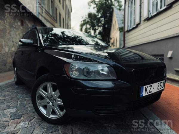 Melns Volvo V50 2005 Cēsis, ar dzinēja tilpumu 1.60 L un nobraukumu 0 tūkst. km par 1190 €, foto 1 vietnē AUTOMOTO.COM.LV