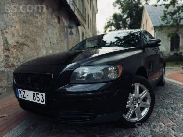 Melns Volvo V50 2005 Cēsis, ar dzinēja tilpumu 1.60 L un nobraukumu 0 tūkst. km par 1190 €, foto 3 vietnē AUTOMOTO.COM.LV