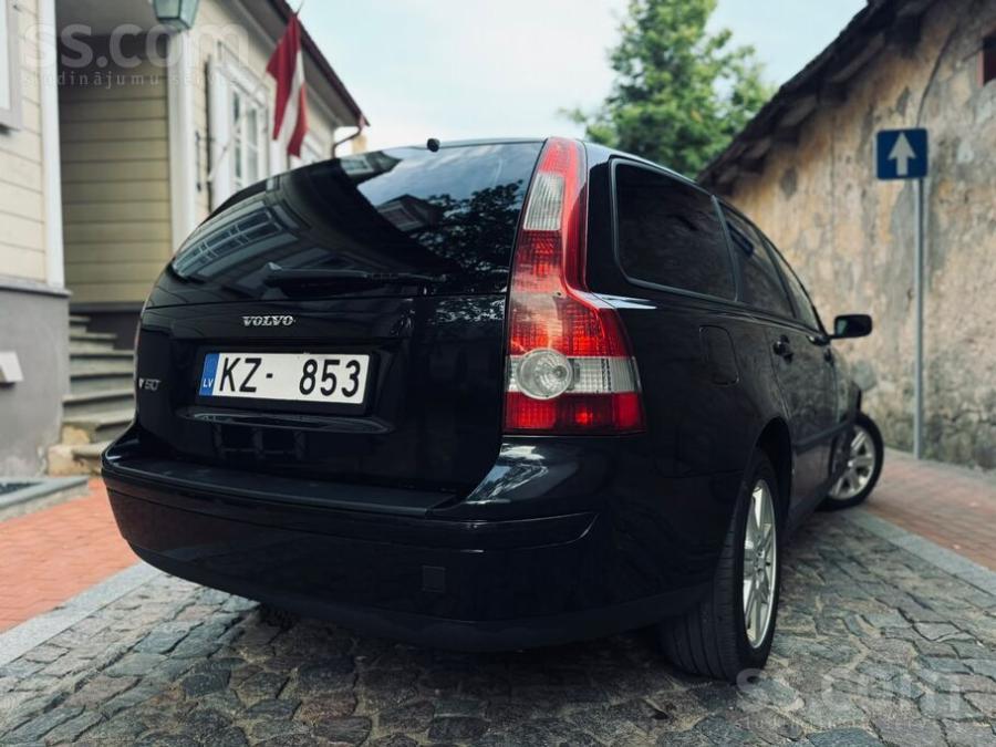 Melns Volvo V50 2005 Cēsis, ar dzinēja tilpumu 1.60 L un nobraukumu 0 tūkst. km par 1190 €, foto 6 vietnē AUTOMOTO.COM.LV