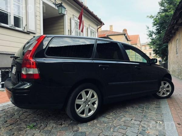 Melns Volvo V50 2005 Cēsis, ar dzinēja tilpumu 1.60 L un nobraukumu 0 tūkst. km par 1190 €, foto 6 vietnē AUTOMOTO.COM.LV