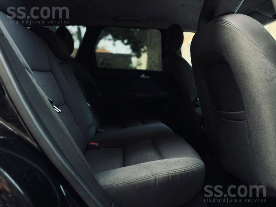 Melns Volvo V50 2005 Cēsis, ar dzinēja tilpumu 1.60 L un nobraukumu 0 tūkst. km par 1190 €, foto 10 vietnē AUTOMOTO.COM.LV