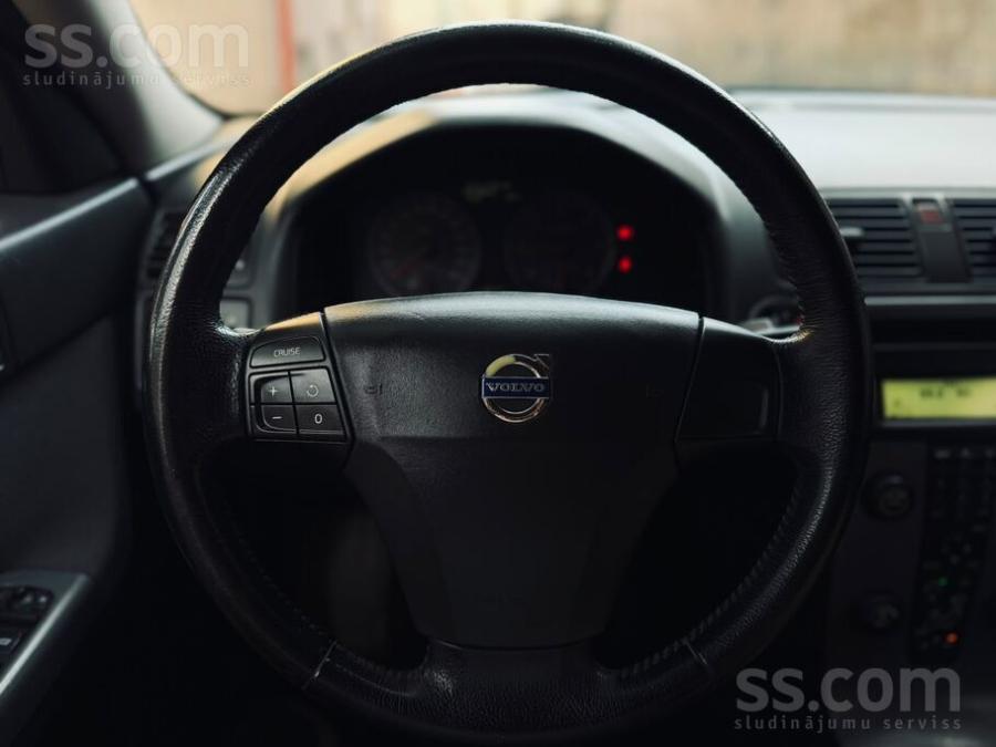 Melns Volvo V50 2005 Cēsis, ar dzinēja tilpumu 1.60 L un nobraukumu 0 tūkst. km par 1190 €, foto 20 vietnē AUTOMOTO.COM.LV