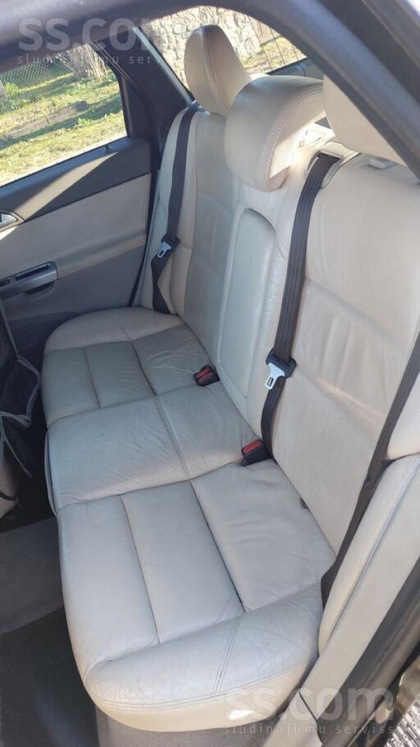 Melns Volvo V50 2005 Jelgava, ar dzinēja tilpumu 2.00 L un nobraukumu 315 tūkst. km par 2000 €, foto 6 vietnē AUTOMOTO.COM.LV