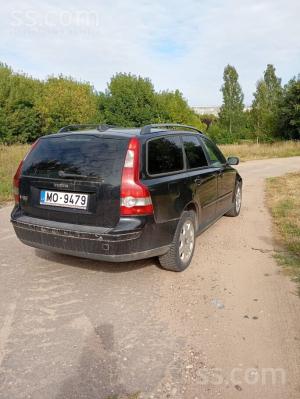 Черный Вольво В50 2005 в Даугавпилс, объемом двигателя 1.60 л и пробегом 394 тыс. км за 1500 €, фото 5 на AUTOMOTO.COM.LV