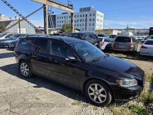 Black Volvo V50 2005 in Tallinn, with an engine capacity of 2.00 L and mileage of 307 thousand km for 799 €, photo  on AUTOMOTO.COM.LV