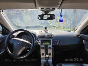 Melns Volvo V50 2005 Tallina, ar dzinēja tilpumu 2.00 L un nobraukumu 307 tūkst. km par 799 €, foto 6 vietnē AUTOMOTO.COM.LV