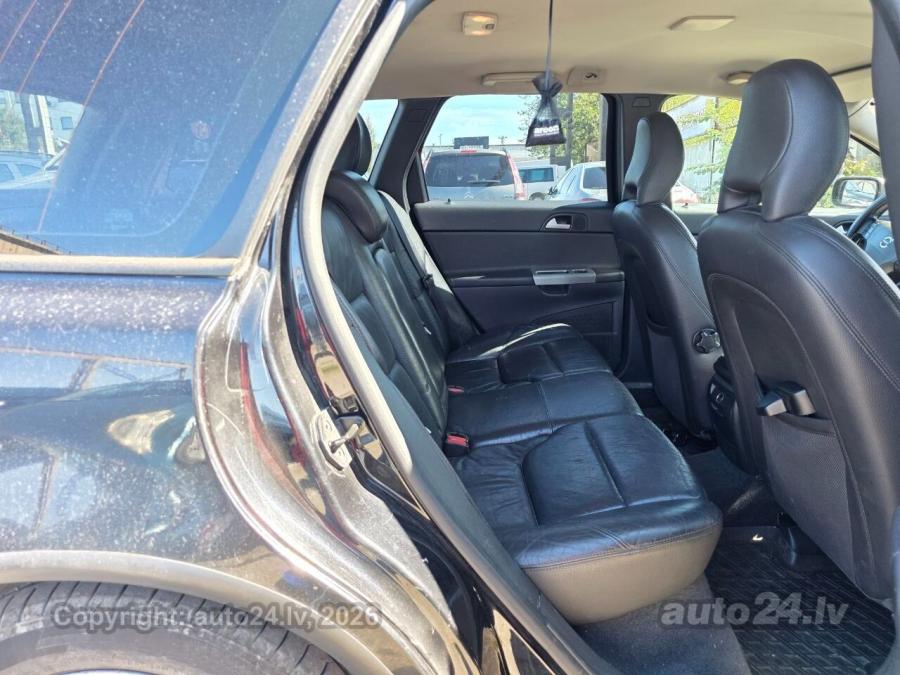 Melns Volvo V50 2005 Tallina, ar dzinēja tilpumu 2.00 L un nobraukumu 307 tūkst. km par 799 €, foto 8 vietnē AUTOMOTO.COM.LV