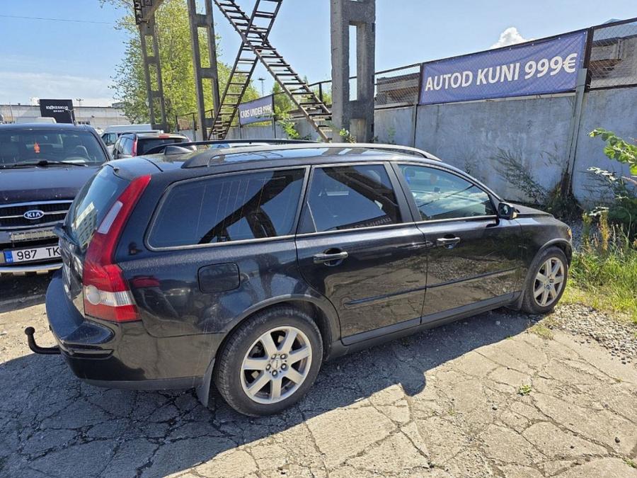 Черный Вольво В50 2005 в Таллин, объемом двигателя 2.00 л и пробегом 307 тыс. км за 799 €, фото 11 на AUTOMOTO.COM.LV