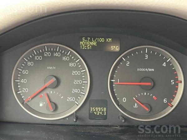 Черный Вольво В50 2005 в Юрмала, объемом двигателя 2.00 л и пробегом 360 тыс. км за 1150 €, фото 9 на AUTOMOTO.COM.LV