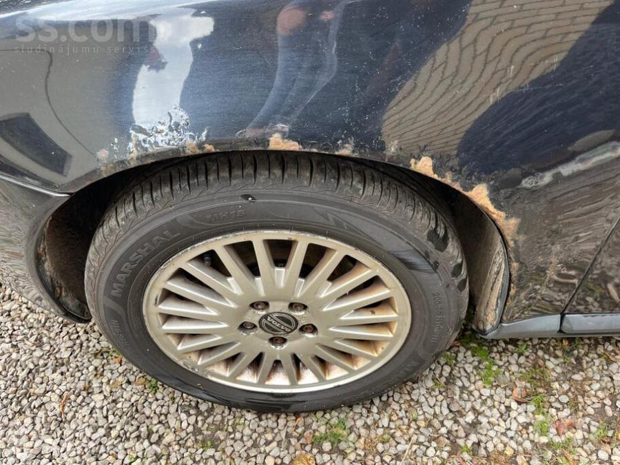 Black Volvo V50 2005 in Jurmala, with an engine capacity of 2.00 L and mileage of 360 thousand km for 850 €, photo 10 on AUTOMOTO.COM.LV