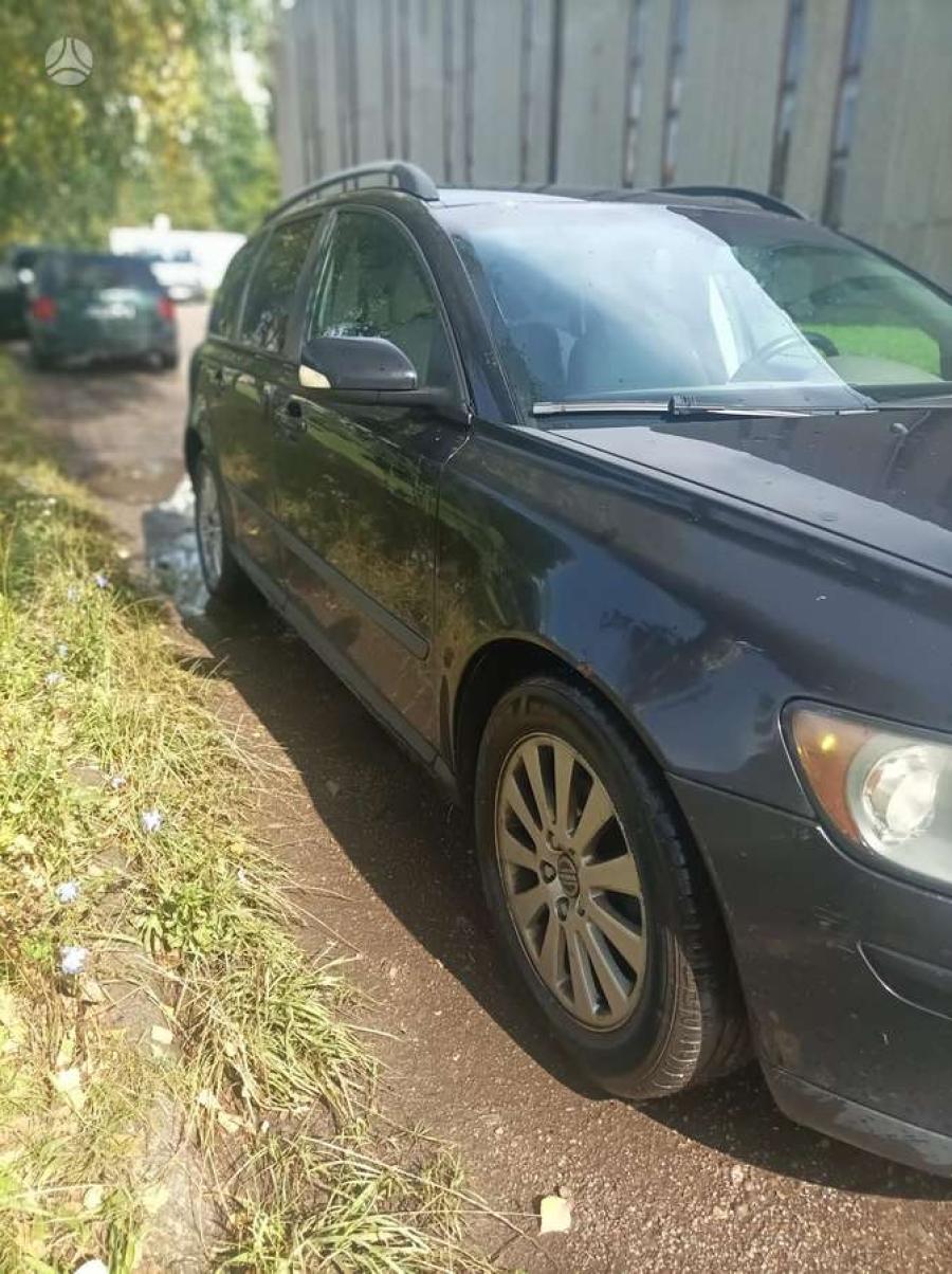 Черный Вольво В50 2005 в Клайпеда, объемом двигателя 1.56 л и пробегом 265 тыс. км за 1150 €, фото 6 на AUTOMOTO.COM.LV