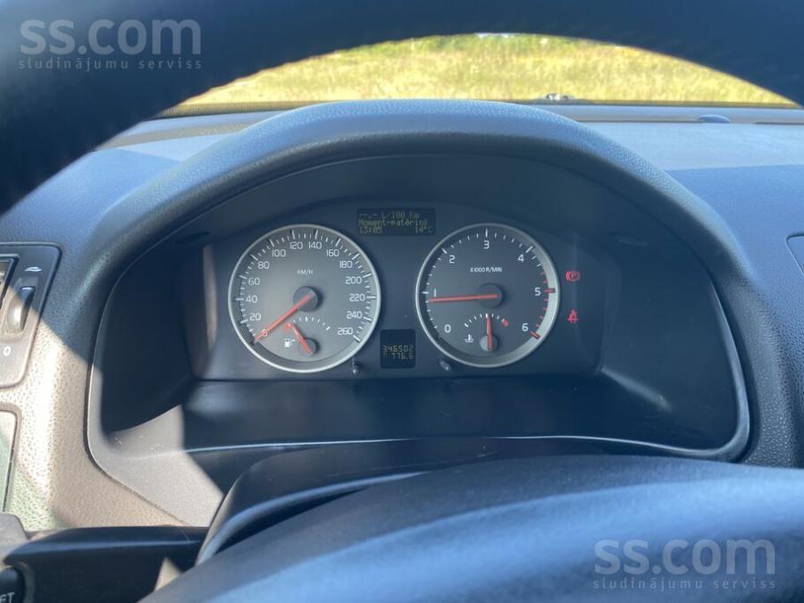 Melns Volvo V50 2005 Ventspils, ar dzinēja tilpumu 2.00 L un nobraukumu 346 tūkst. km par 1200 €, foto 1 vietnē AUTOMOTO.COM.LV
