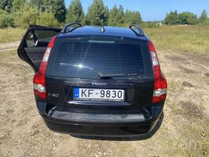 Melns Volvo V50 2005 Ventspils, ar dzinēja tilpumu 2.00 L un nobraukumu 346 tūkst. km par 1200 €, foto 4 vietnē AUTOMOTO.COM.LV