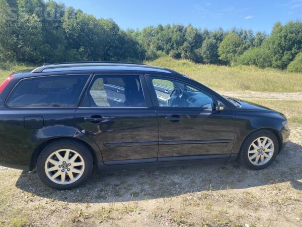 Melns Volvo V50 2005 Ventspils, ar dzinēja tilpumu 2.00 L un nobraukumu 346 tūkst. km par 1200 €, foto 5 vietnē AUTOMOTO.COM.LV