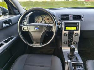 Black Volvo V50 2005 in Taurage, with an engine capacity of 1.60 L and mileage of 299 thousand km for 1480 €, photo 8 on AUTOMOTO.COM.LV
