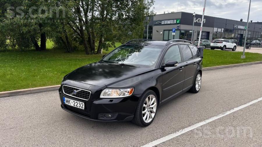 Melns Volvo V50 2005 Rīga, ar dzinēja tilpumu 1.60 L un nobraukumu 342 tūkst. km par 1450 €, foto 1 vietnē AUTOMOTO.COM.LV
