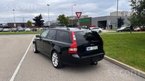 Melns Volvo V50 2005 Rīga, ar dzinēja tilpumu 1.60 L un nobraukumu 342 tūkst. km par 1450 €, foto 4 vietnē AUTOMOTO.COM.LV
