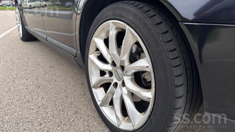 Melns Volvo V50 2005 Rīga, ar dzinēja tilpumu 1.60 L un nobraukumu 342 tūkst. km par 1450 €, foto 10 vietnē AUTOMOTO.COM.LV