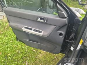 Черный Вольво В50 2005 в Рига, объемом двигателя 1.60 л и пробегом 37 тыс. км за 1800 €, фото 6 на AUTOMOTO.COM.LV