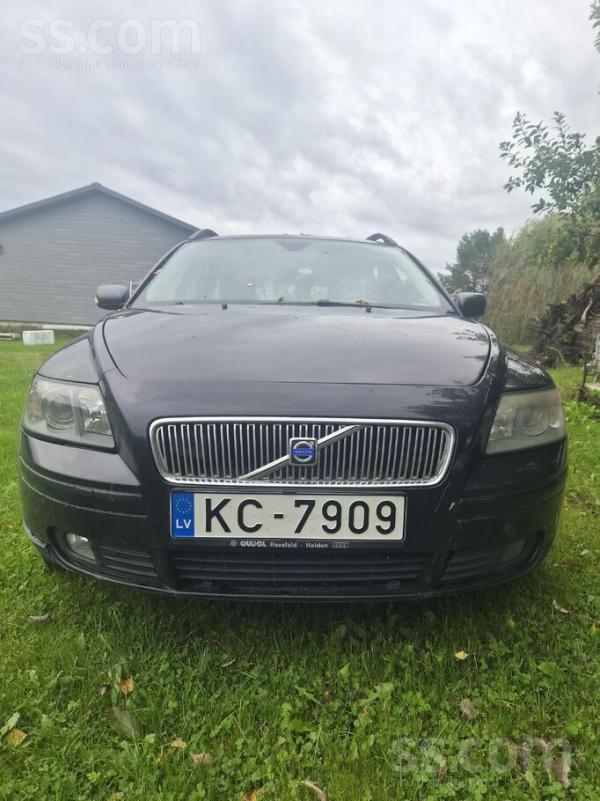 Вольво В50 2005 в Рига на AUTOMOTO.COM.LV Черный Вольво В50 2005 в Рига, объемом двигателя 1.60 л и пробегом 37 тыс. км за 1800 €, фото 10 на AUTOMOTO.COM.LV