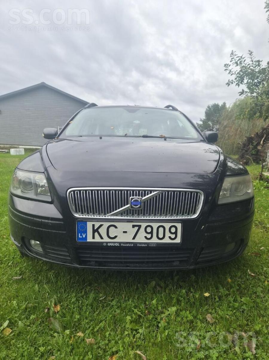 Черный Вольво В50 2005 в Рига, объемом двигателя 1.60 л и пробегом 37 тыс. км за 1800 €, фото 10 на AUTOMOTO.COM.LV