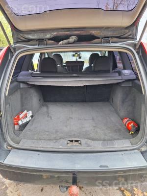 Melns Volvo V50 2005 Cēsis, ar dzinēja tilpumu 1.60 L un nobraukumu 211 tūkst. km par 1900 €, foto 7 vietnē AUTOMOTO.COM.LV