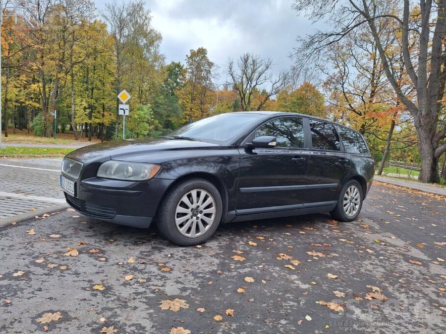 Melns Volvo V50 2005 Cēsis, ar dzinēja tilpumu 1.60 L un nobraukumu 211 tūkst. km par 1900 €, foto 10 vietnē AUTOMOTO.COM.LV