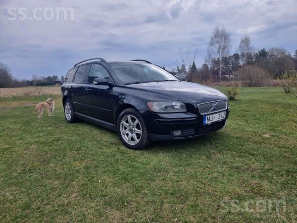 Melns Volvo V50 2006 Rīga, ar dzinēja tilpumu 1.60 L un nobraukumu 329 tūkst. km par 4550 €, foto 1 vietnē AUTOMOTO.COM.LV