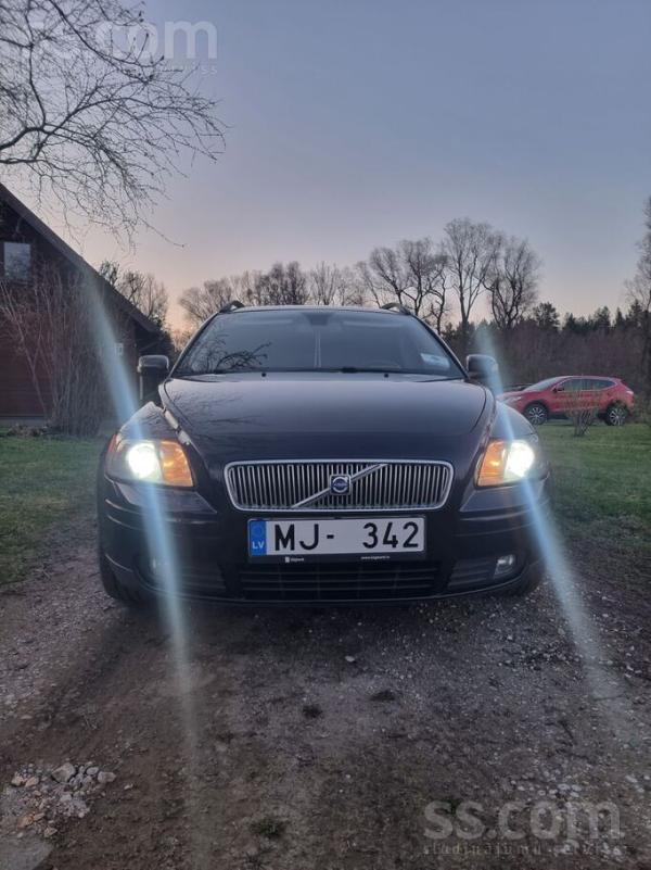 Melns Volvo V50 2006 Rīga, ar dzinēja tilpumu 1.60 L un nobraukumu 329 tūkst. km par 4550 €, foto 6 vietnē AUTOMOTO.COM.LV