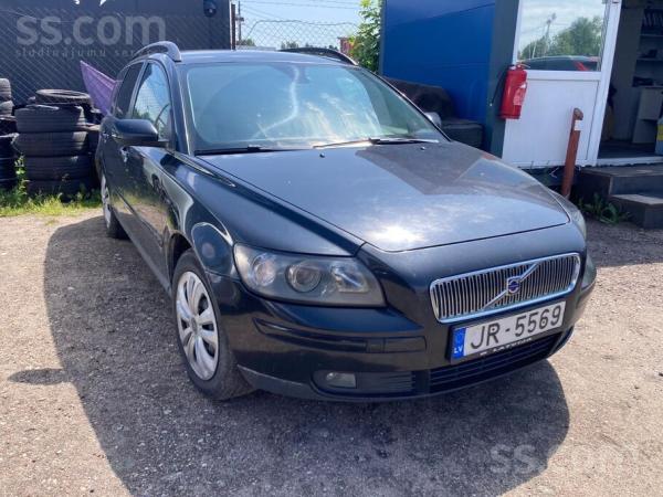 Melns Volvo V50 2006 Rīga, ar dzinēja tilpumu 2.00 L un nobraukumu 342 tūkst. km par 1200 €, foto 3 vietnē AUTOMOTO.COM.LV