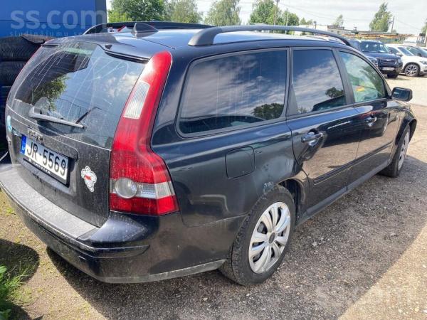 Melns Volvo V50 2006 Rīga, ar dzinēja tilpumu 2.00 L un nobraukumu 342 tūkst. km par 1200 €, foto 4 vietnē AUTOMOTO.COM.LV
