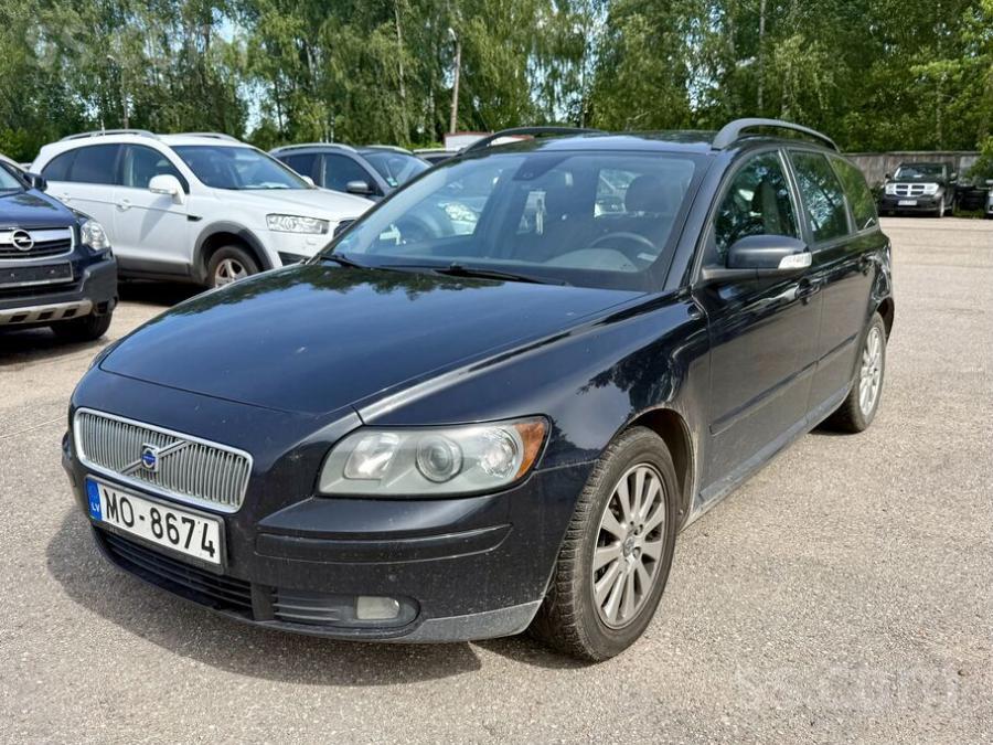 Black Volvo V50 2006 in Riga, with an engine capacity of 2.40 L and mileage of 0 thousand km for 1390 €, photo 1 on AUTOMOTO.COM.LV