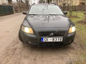 Black Volvo V50 2006 in Riga, with an engine capacity of 2.40 L and mileage of 436 thousand km for 1800 €, photo 9 on AUTOMOTO.COM.LV