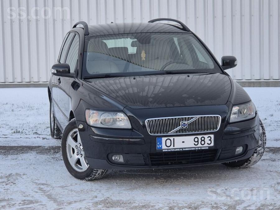Black Volvo V50 2006 in Riga, with an engine capacity of 1.60 L and mileage of 0 thousand km for 1750 €, photo 1 on AUTOMOTO.COM.LV