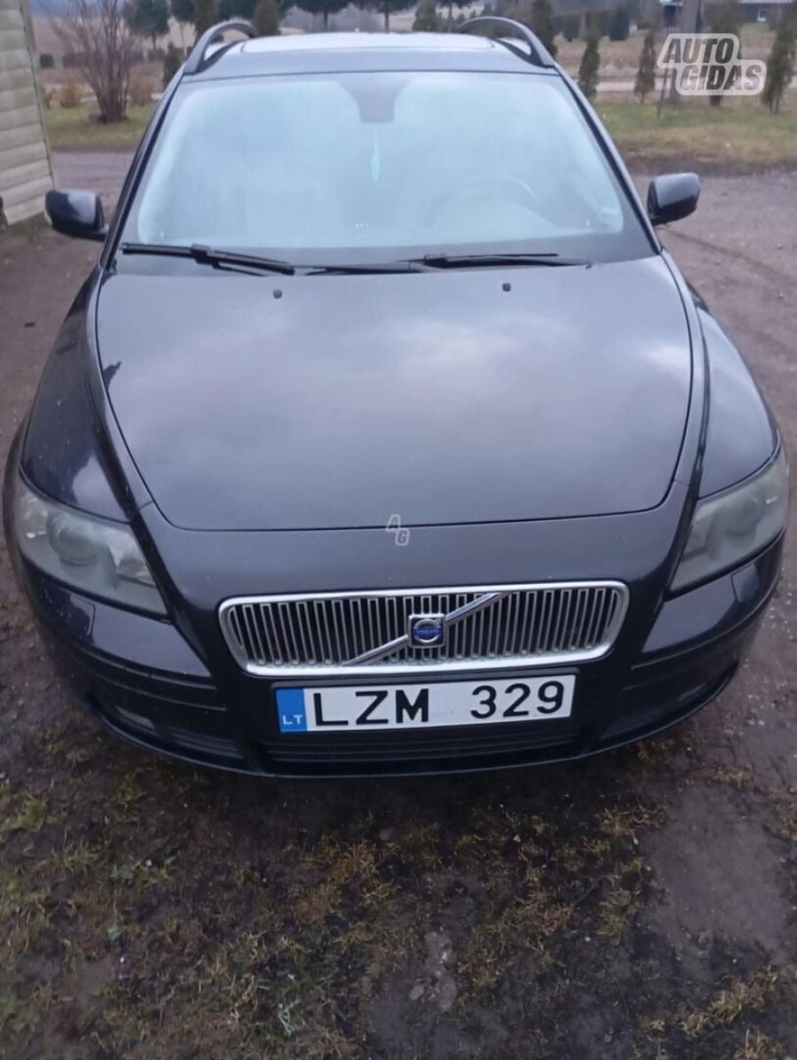 Melns Volvo V50 2006 Telšiai, ar dzinēja tilpumu 2.40 L un nobraukumu 335 tūkst. km par 2100 €, foto 6 vietnē AUTOMOTO.COM.LV