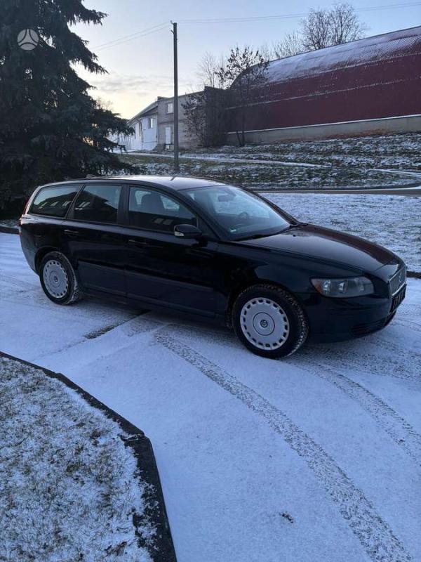 Melns Volvo V50 2006 Kėdainiai, ar dzinēja tilpumu 2.00 L un nobraukumu 252 tūkst. km par 2000 €, foto 2 vietnē AUTOMOTO.COM.LV