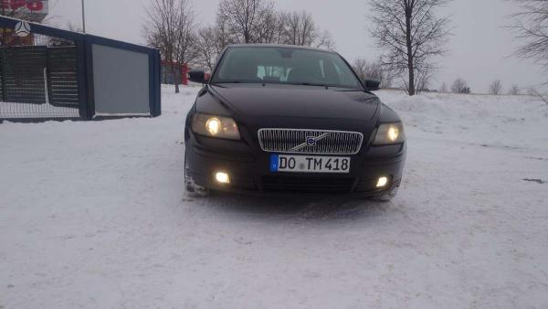 Melns Volvo V50 2006 Šauļi, ar dzinēja tilpumu 1.56 L un nobraukumu 245 tūkst. km par 2299 €, foto 2 vietnē AUTOMOTO.COM.LV
