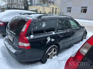 Melns Volvo V50 2006 Rīga, ar dzinēja tilpumu 2.40 L un nobraukumu 420 tūkst. km par 2000 €, foto 4 vietnē AUTOMOTO.COM.LV