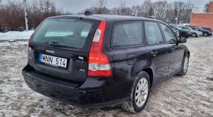 Black Volvo V50 2006 in Jonava, with an engine capacity of 1.56 L and mileage of 245 thousand km for 1599 €, photo 3 on AUTOMOTO.COM.LV