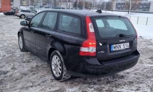 Black Volvo V50 2006 in Jonava, with an engine capacity of 1.56 L and mileage of 245 thousand km for 1599 €, photo 4 on AUTOMOTO.COM.LV
