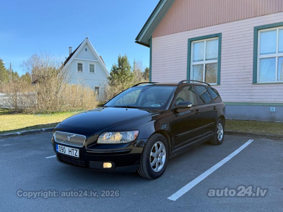 Black Volvo V50 2006 in Kehra, with an engine capacity of 1.60 L and mileage of 250 thousand km for 3250 €, photo 3 on AUTOMOTO.COM.LV