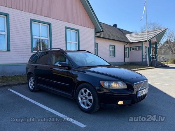 Black Volvo V50 2006 in Kehra, with an engine capacity of 1.60 L and mileage of 250 thousand km for 3250 €, photo 3 on AUTOMOTO.COM.LV