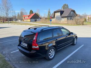 Black Volvo V50 2006 in Kehra, with an engine capacity of 1.60 L and mileage of 250 thousand km for 3250 €, photo 6 on AUTOMOTO.COM.LV