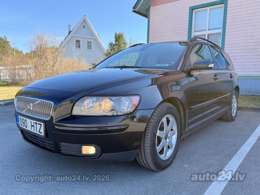 Black Volvo V50 2006 in Kehra, with an engine capacity of 1.60 L and mileage of 250 thousand km for 3250 €, photo 8 on AUTOMOTO.COM.LV