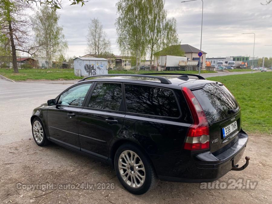 Черный Вольво В50 2006 в Таллин, объемом двигателя 2.00 л и пробегом 305 тыс. км за 2600 €, фото 5 на AUTOMOTO.COM.LV