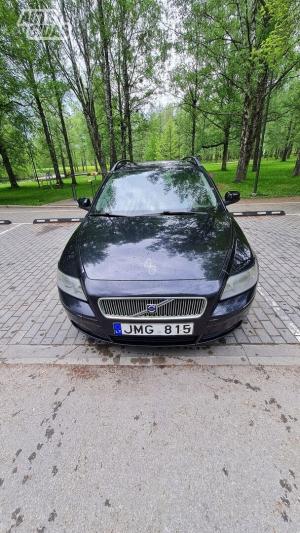 Black Volvo V50 2006 in Ariogala, with an engine capacity of 2.00 L and mileage of 413 thousand km for 1400 €, photo 10 on AUTOMOTO.COM.LV